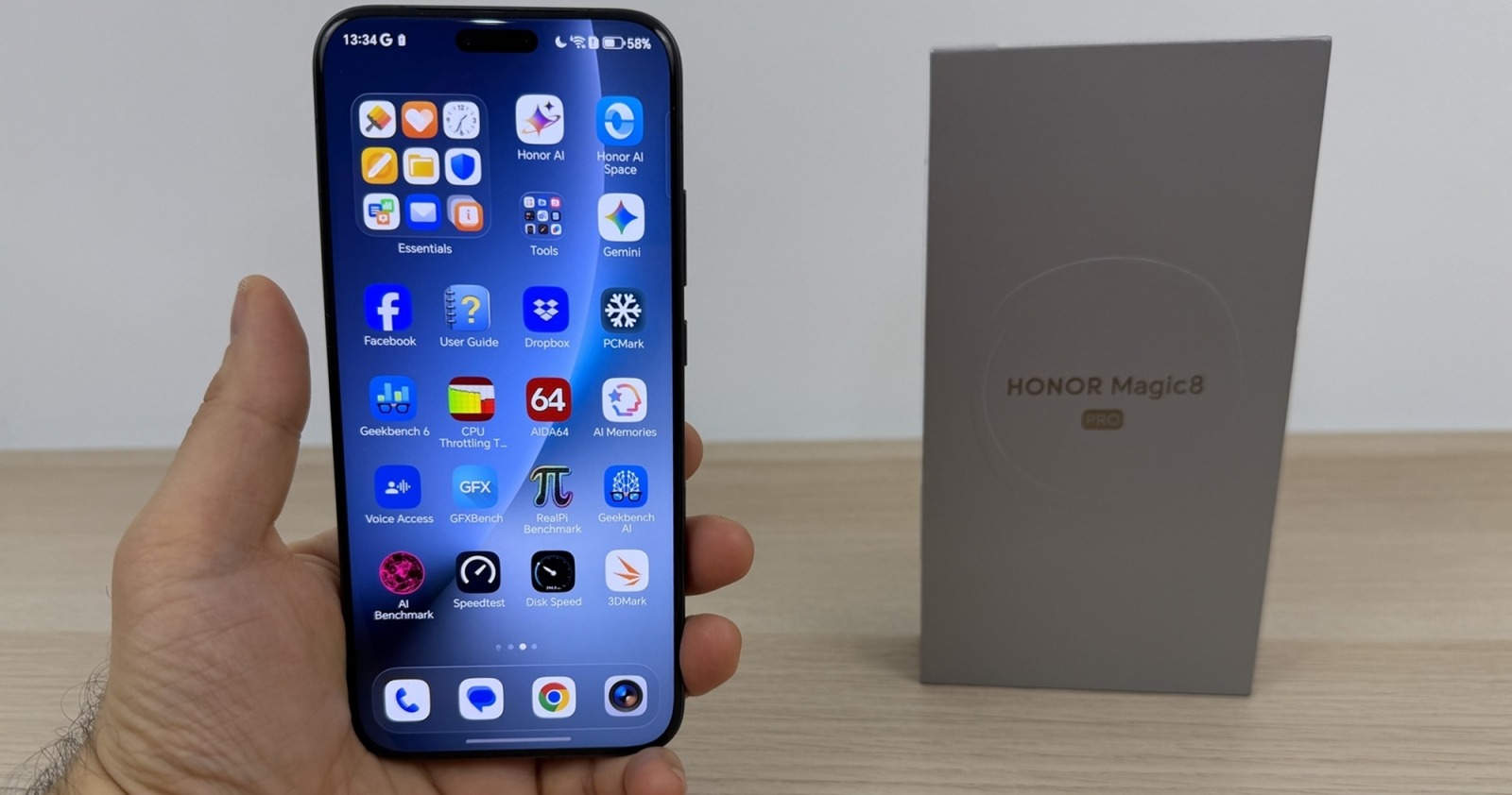 Cât costă Honor Magic8 Pro în magazinele românești; Iată prețul! #BFro